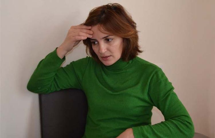 Yeniyaz.az - Güzgülərin arasında - Aliyə